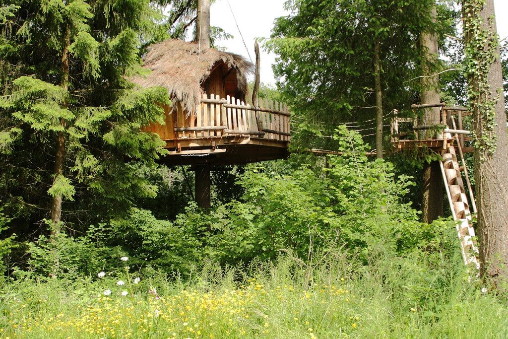 Cabanes des Combrailles – Des cabanes dans les arbres en Auvergne ...